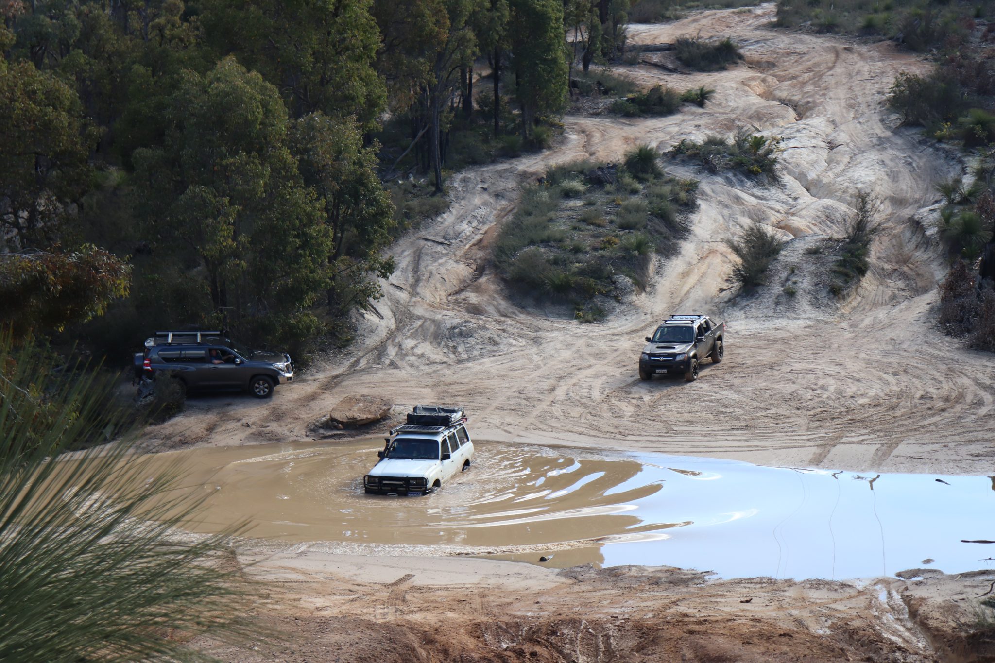 4WD Water Crossing Without Damage - Professional Tips & Ideas